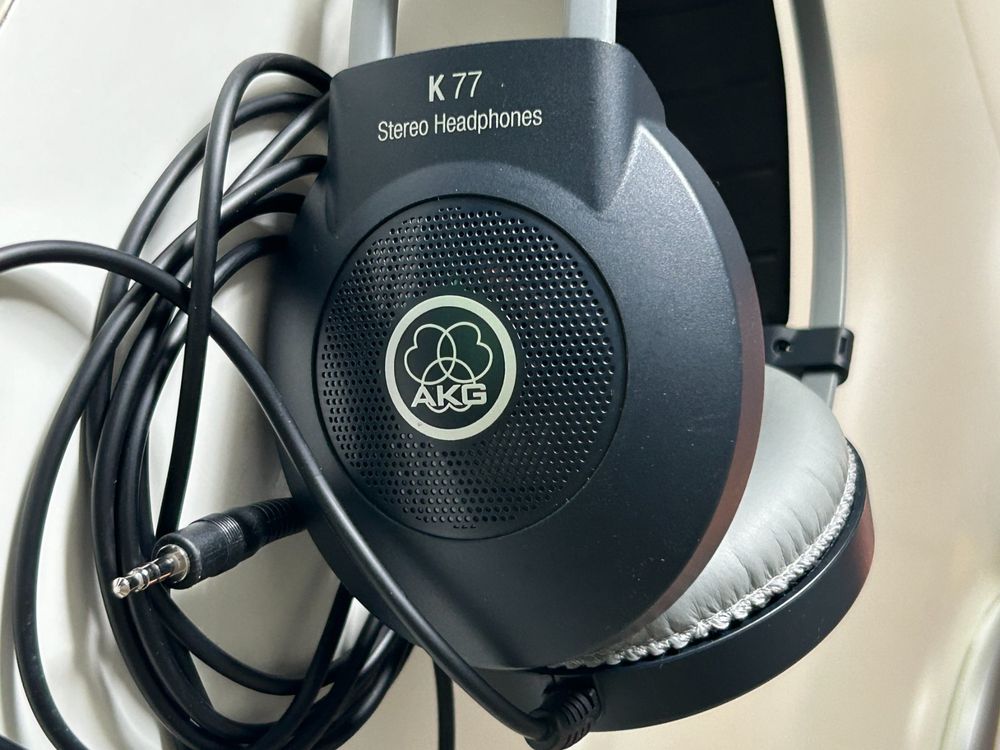 Kopfhörer AKG K77 (Stereo Headphones) | Kaufen auf Ricardo