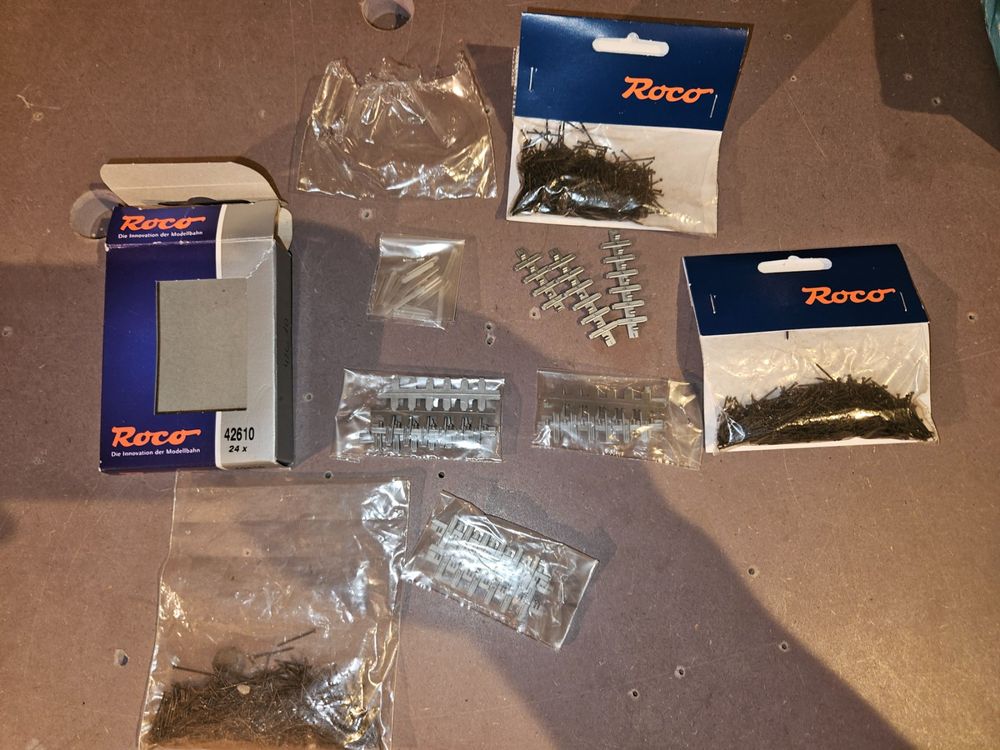 Roco, Isolierverbinder und Nägel mit OVP (Gebraucht) in Bern für CHF 2 ...