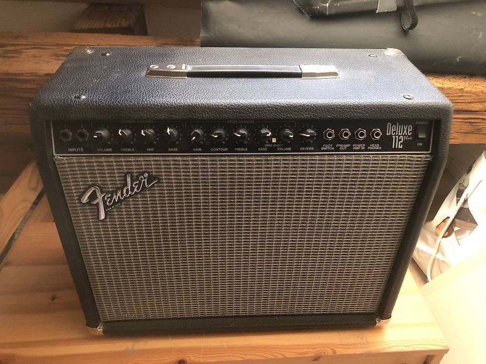 Fender Deluxe 112 Solid State Amp (Gebraucht) in Luzern für CHF 120 ...