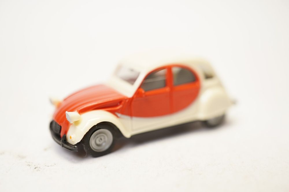 e16 Herpa 1:87 Citroen 2 CV 6 weiss/rot | Kaufen auf Ricardo