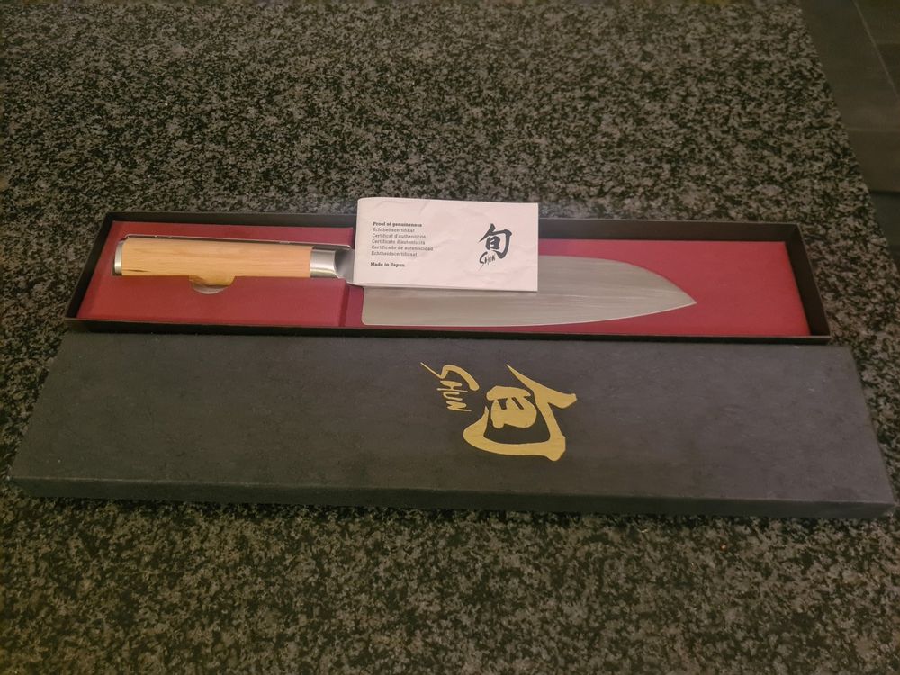 Shun Santoku Damast Messer (Neu (gemäss Beschreibung)) in Birsfelden ...