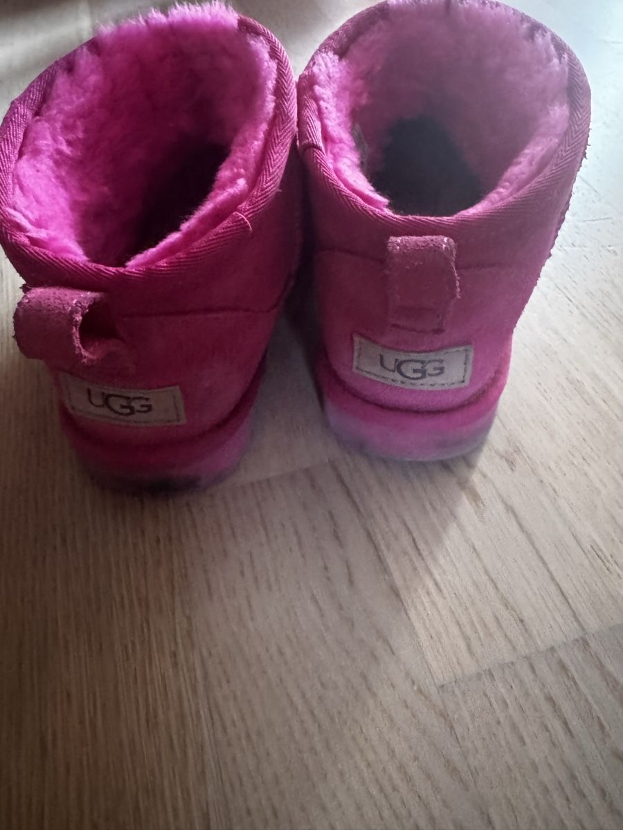Pink UGG Boots Gr. 38 Super für den Winter (Gebraucht) in Münchenstein ...