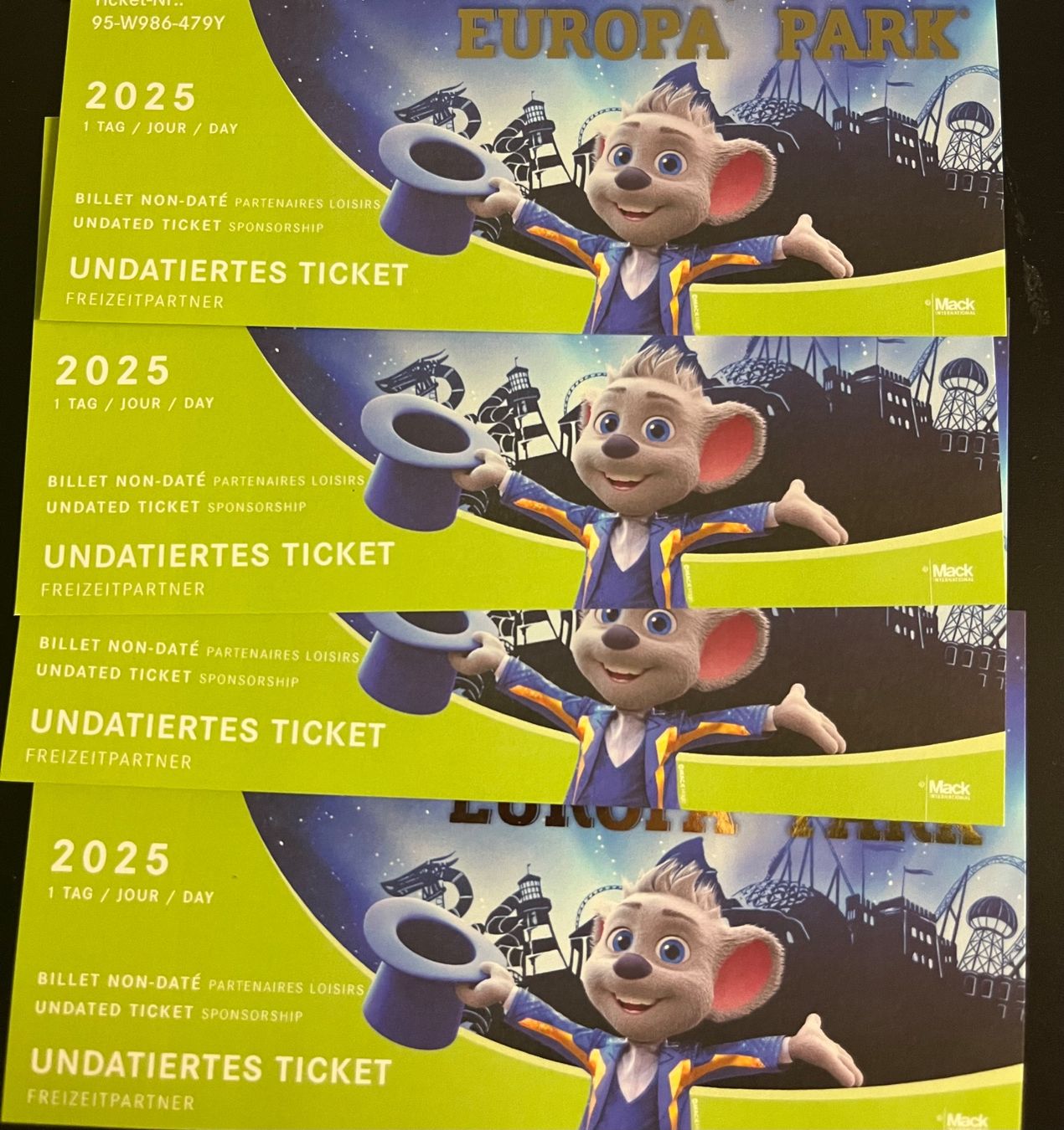 Europa Park Tickets (Neu und originalverpackt) in Luzern für CHF 50 – mit Lieferung auf Ricardo ...