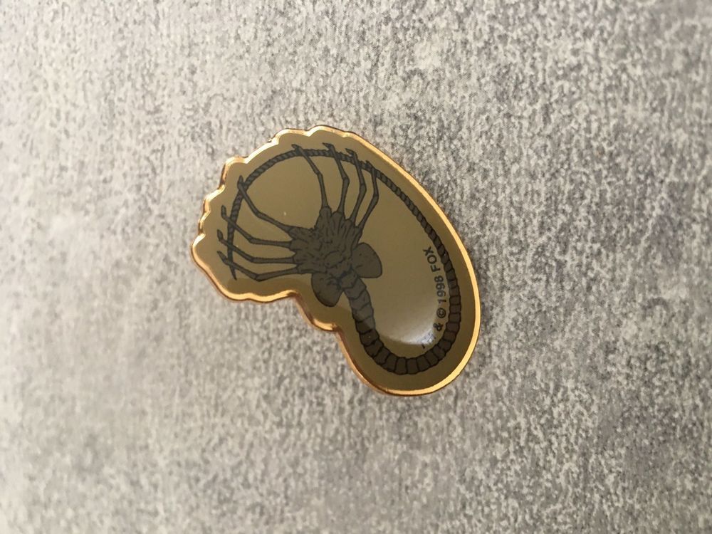 H.R.Giger Alien Facehugger Pin | Kaufen auf Ricardo
