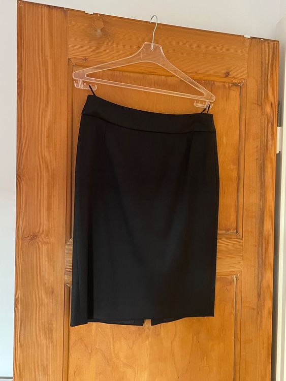 Rock (HUGO BOSS)) (Gebraucht) in Zürich für CHF 35 – mit Lieferung auf ...