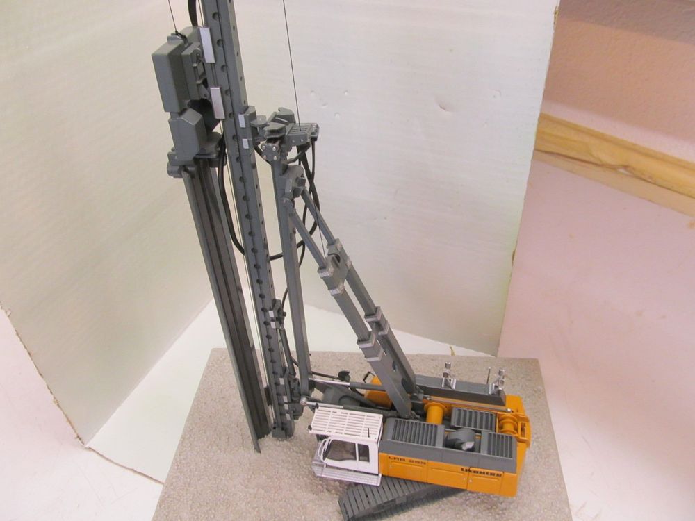 LIEBHERR LRB 255 LARSEN RAMME 1:50 OHNE SCHACHTEL ABHOLUNG (Neu (gemäss ...