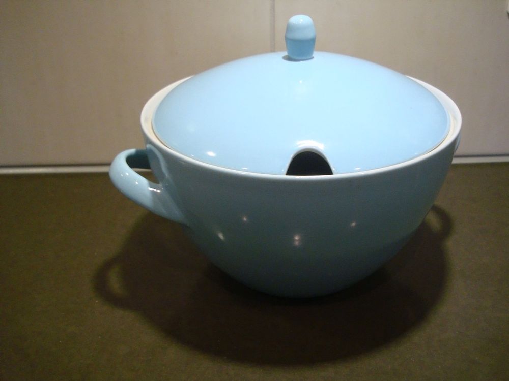 Rössler Suppenschüssel - Hellblau - Dessignklassiker (Gebraucht) in Neuenegg für CHF 31.5 – mit ...