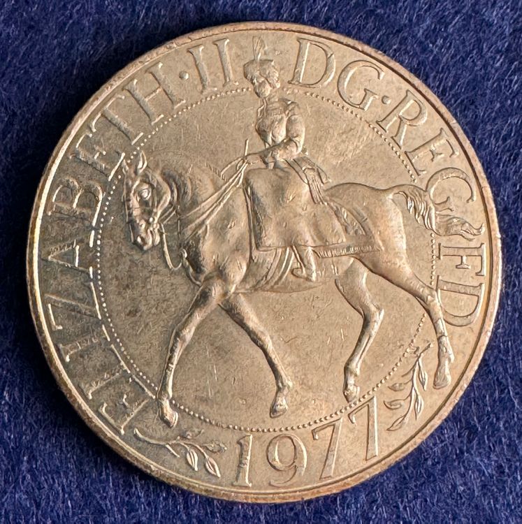 Medaille ELIZABETH .II. DG.REG. FD 1977 (Gebraucht) in Andwil SG für ...