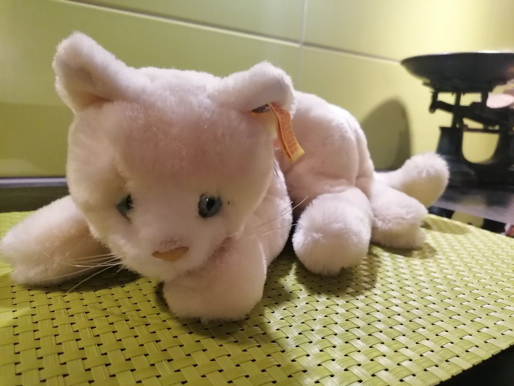 Steiff Katze Minou (Gebraucht) in Biberist für CHF 32 – mit Lieferung auf Ricardo kaufen