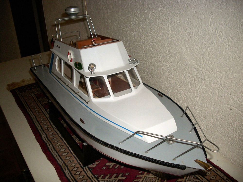 Modeljacht "LISA M" von Krick (D'occasion) à Goldswil pour CHF 180 ...