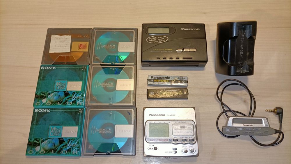 Panasonic MiniDisc und Walkman + Zubehör | Kaufen auf Ricardo