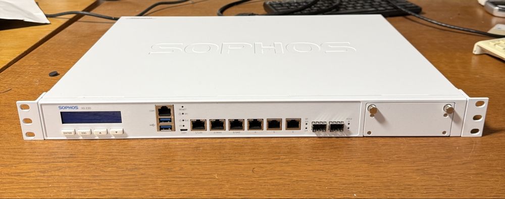 Sophos XG 230 Firewall (Gebraucht) in Menziken für CHF 1 – mit ...