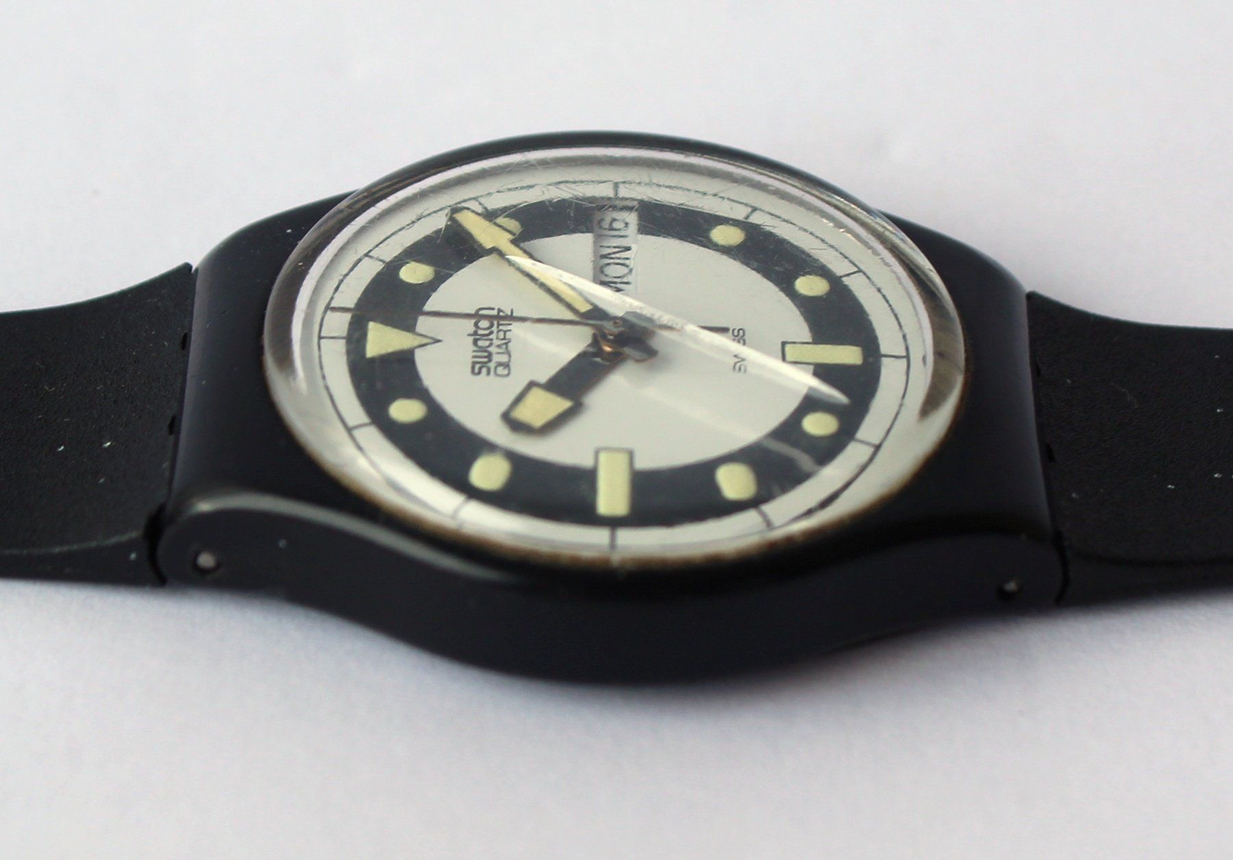 Swatch Gent Black Divers (GB704) Quartz Day Date 1984 (Defekt) in ...