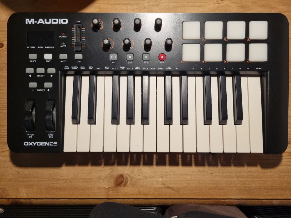 M-Audio Oxygen 25 Keyboard | Kaufen auf Ricardo