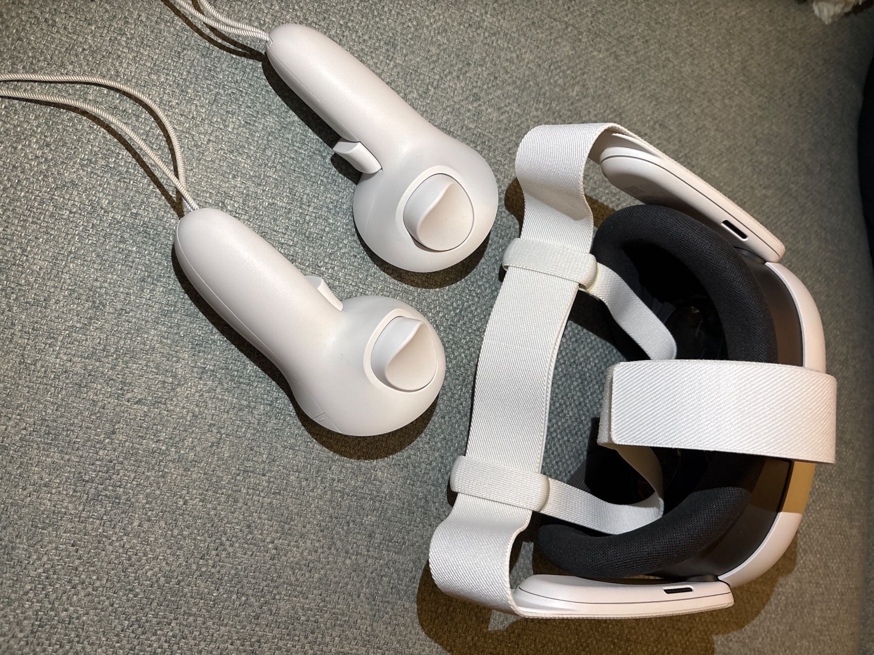 VR-Brille + Controller Meta Quest 3 512GB in der Originalbox (Gebraucht) in Zürich für CHF 409 ...