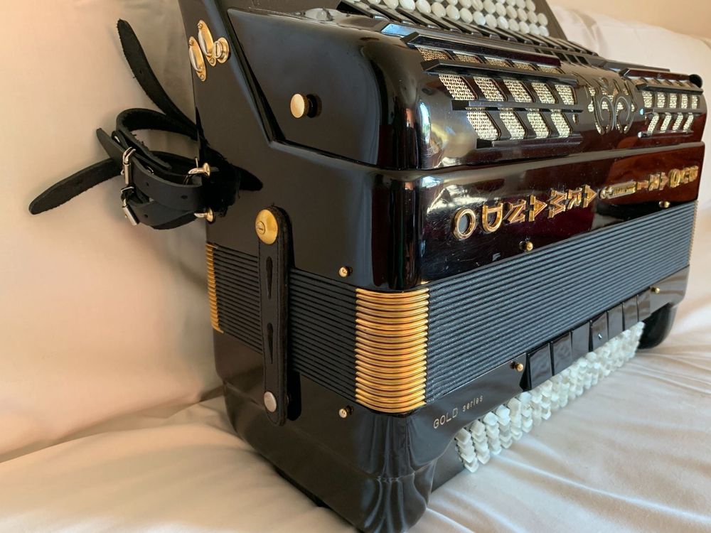 Akkordeon Bugari Armando Gold Series (Gebraucht) in Zürich für CHF 4600 ...
