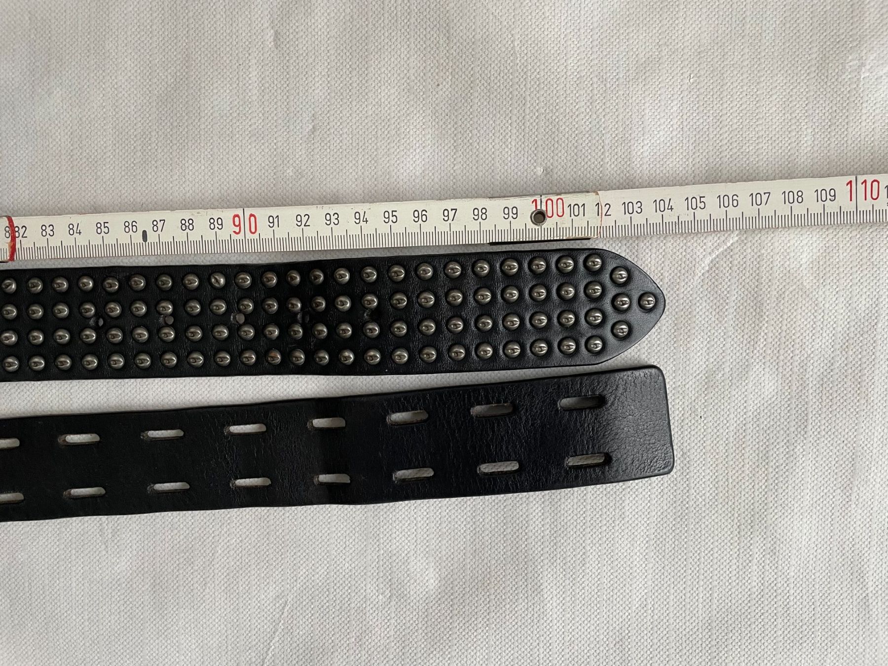 Hugo Boss, 2 Ledergürtel (Gebraucht) in Grub AR für CHF 11 – mit ...