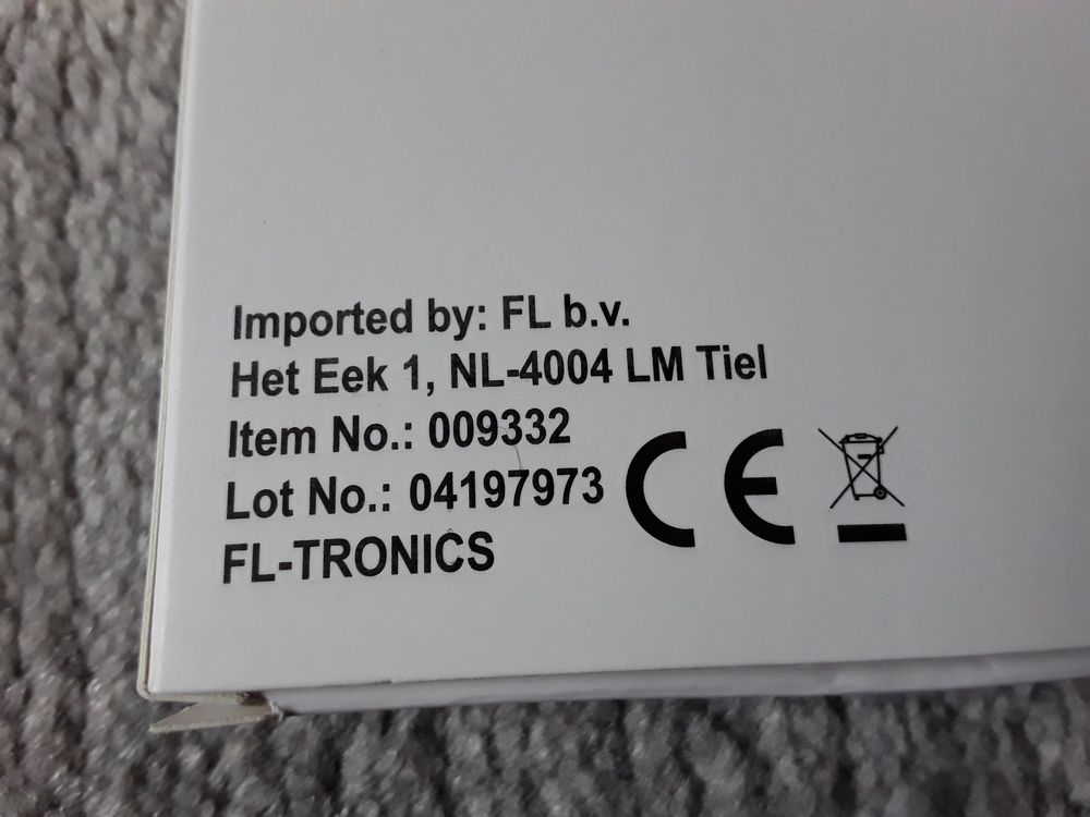 Solar Power Bank FL-TRONICS inkl. Kabelzubehör - Neuware! (Neu und ...