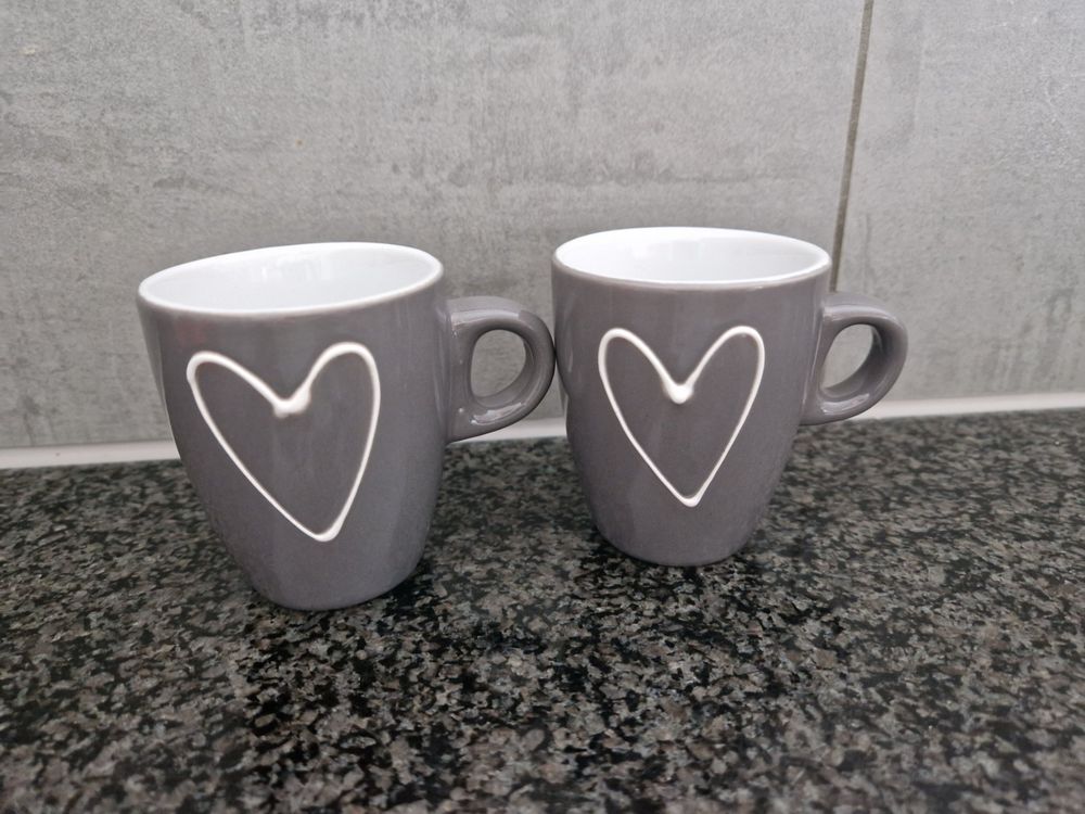 Zwei Espressotassen grau mit weissem Herz | Kaufen auf Ricardo Zwei Espressotassen grau mit weissem Herz | Kaufen auf Ricardo