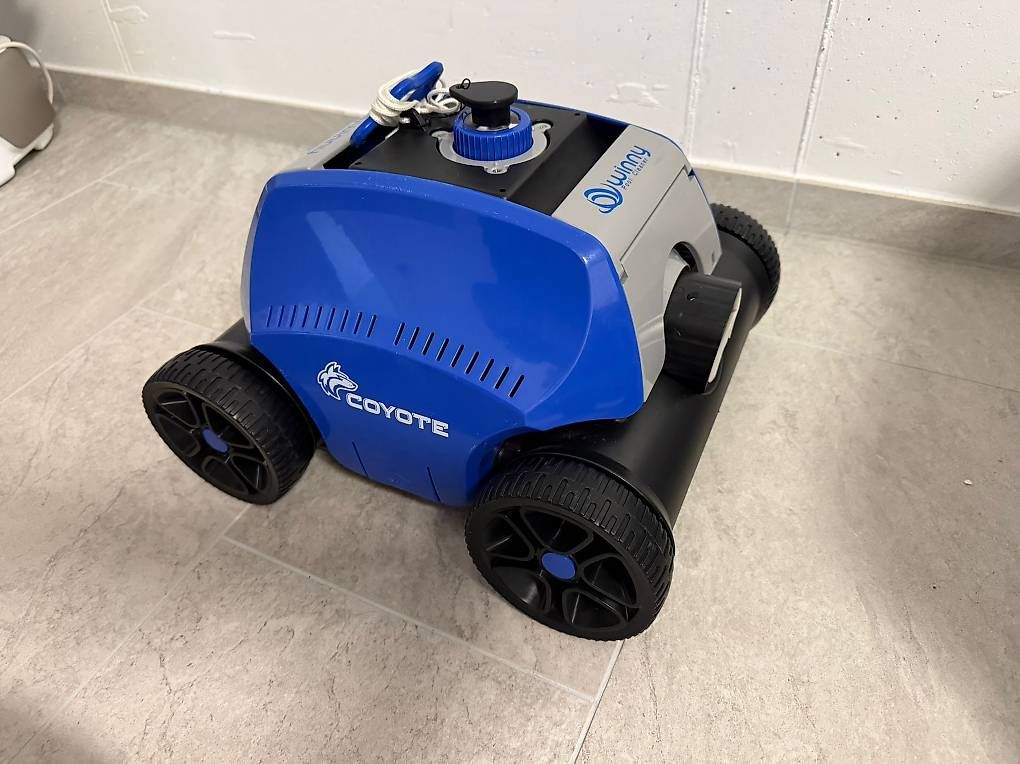 Robot de piscine Pool Cleaner Coyote (Gebraucht) in Penthaz für CHF 220 ...