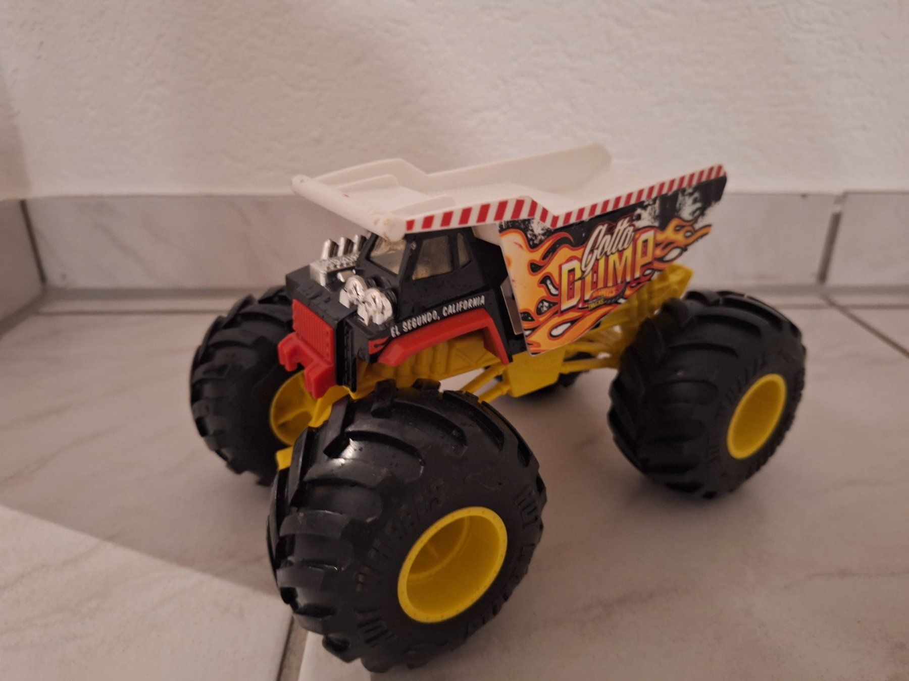 Monster Truck "Gotta DUMP" Spielzeugauto (Gebraucht) in Biberist für ...
