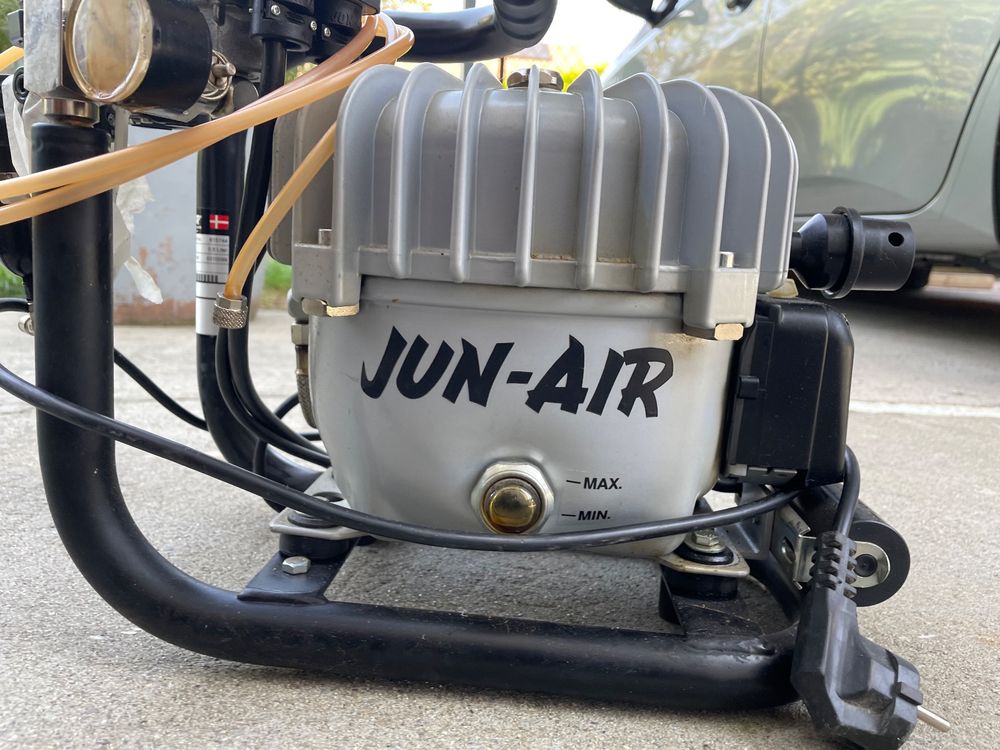 Compresseur Jun Air (Gebraucht) in chêne bourg für CHF 300 – mit ...