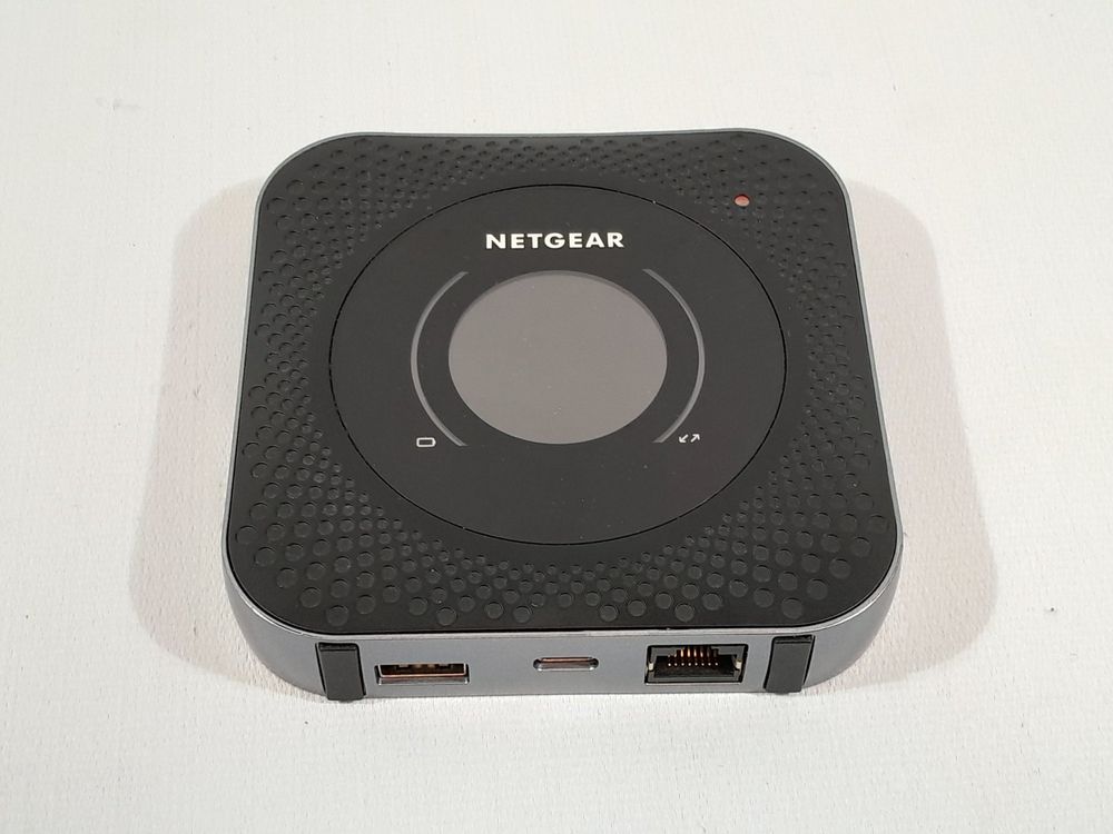 NETGEAR Nighthawk M1 Mobiler Gigabit LTE Hotspot Router (Gebraucht) in ...