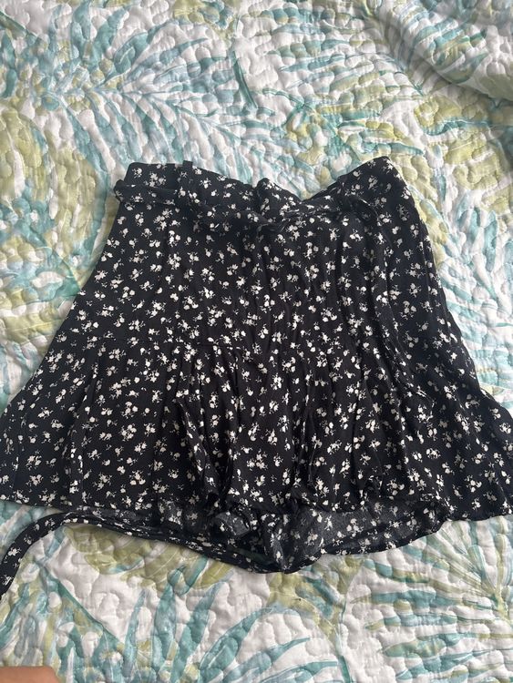 Jupe short Zara (D'occasion) à Yverdon-les-Bains pour CHF 4.5 – avec ...