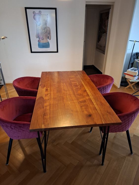 Table en bois et 4 chaises en velours (Gebraucht) in Lausanne für CHF ...