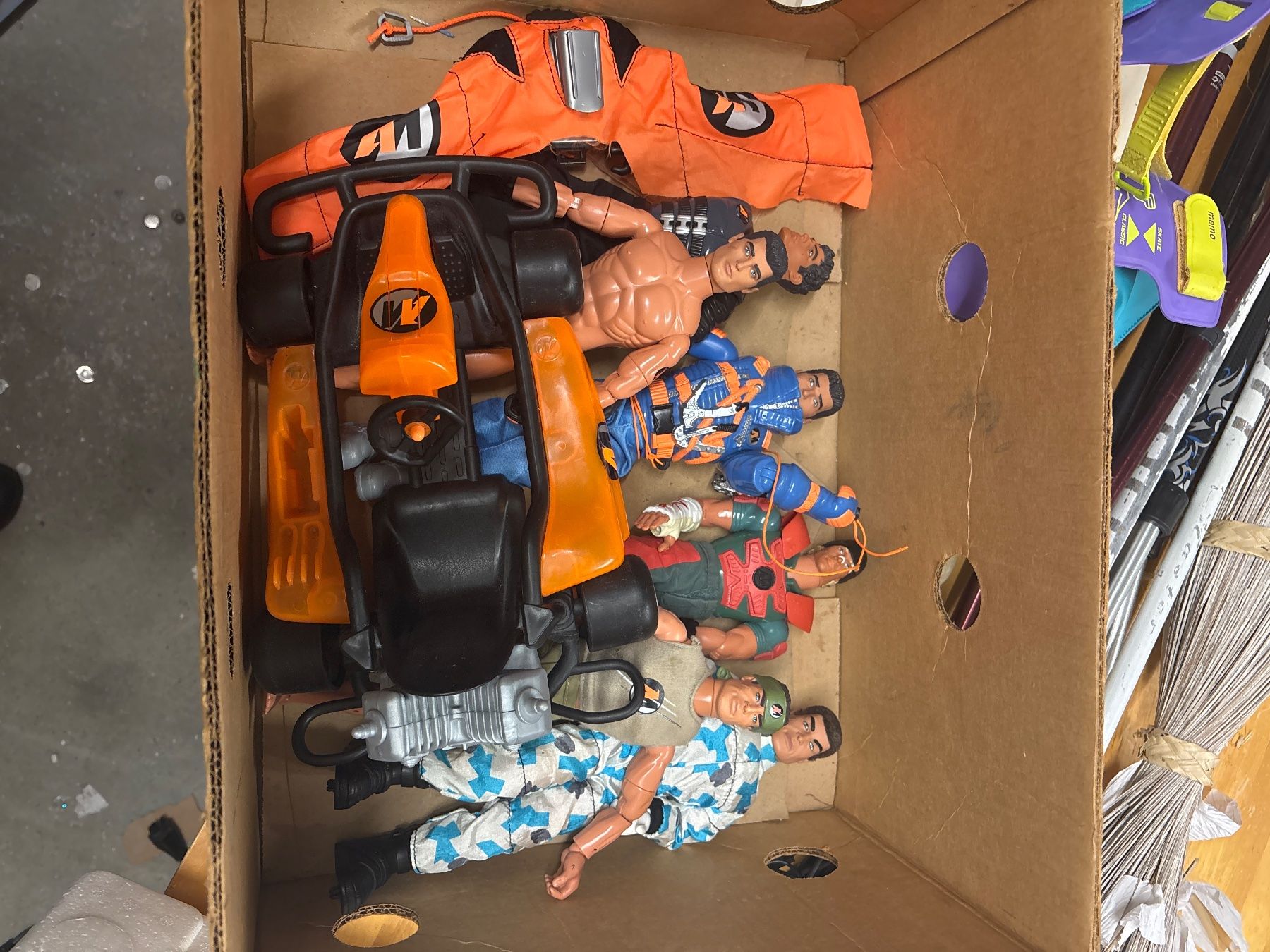 Lot de plusieurs figurines et accessoires Action Man (Gebraucht) in La ...