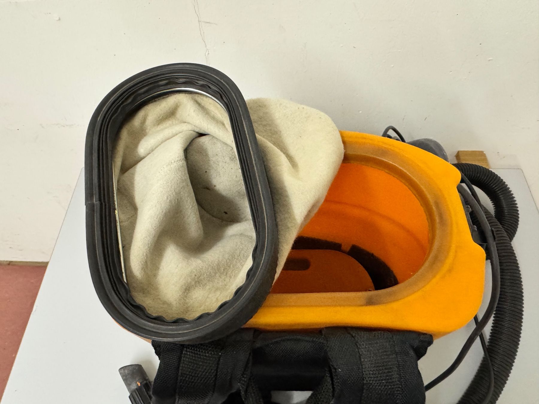 🧹 TASKI Dorsalino S10 Rückenstaubsauger – gebraucht (D'occasion) à Bern ...
