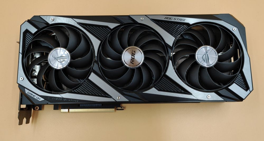 Top: Fast neue ASUS GEFORCE RTX 3090 | Kaufen auf Ricardo