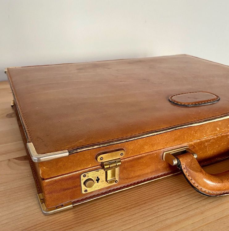 Vintage Aktenkoffer Leder mit Schlüssel (Gebraucht) in für CHF 25 – mit ...
