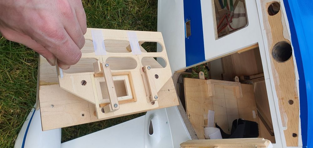 Grosse RC Stinson Reliant SR9 Modellflugzeug | Kaufen auf Ricardo