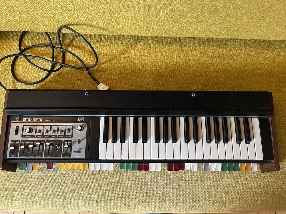 Roland SH-2000 Vintage Synthesizer (Gebraucht) in Zürich für CHF 500 ...