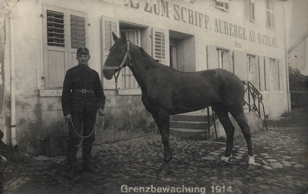 Grenzbewachung 1914. Gasthaus zum Schiff, Soldat mit Pferd (Gebraucht) in Bronschhofen für CHF ...
