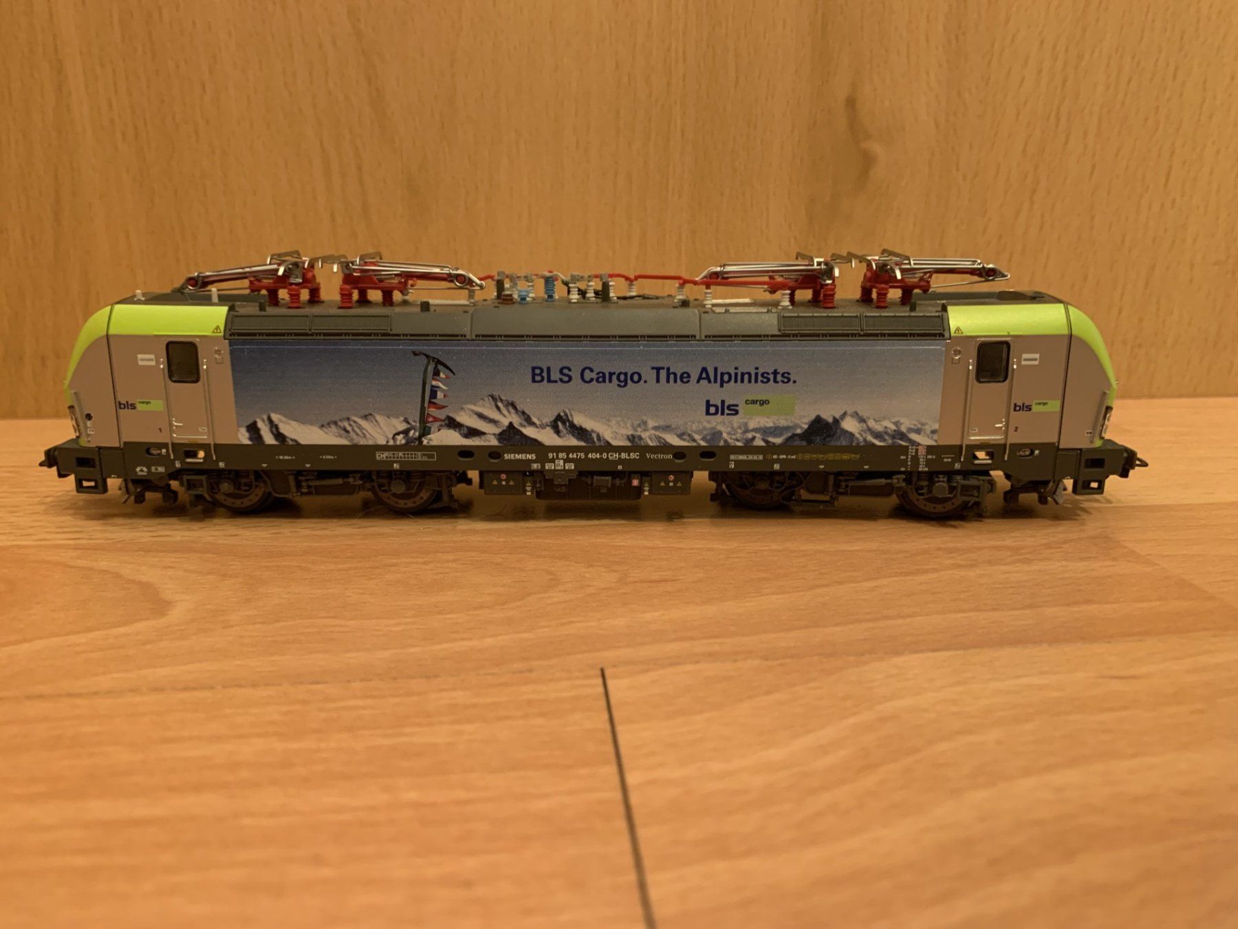 Piko BLS Vectron Re 475 mit Digital Decoder ESU (Gebraucht) in Därligen ...