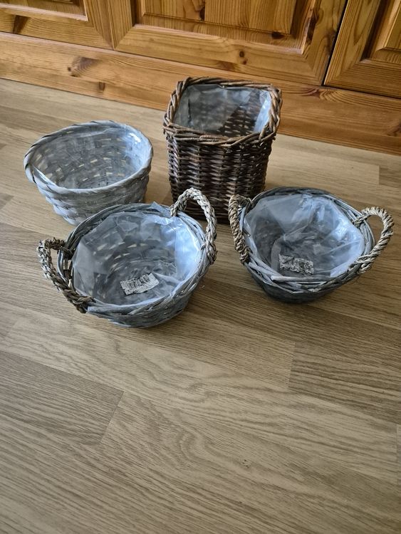 4 Weidenkörbe Osterdeko Pflanzkorb Blumentopf Körbe Set (Gebraucht) in ...