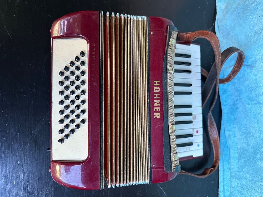 Accordéon Hohner vintage pour enfants débutants (D'occasion) à Lausanne ...