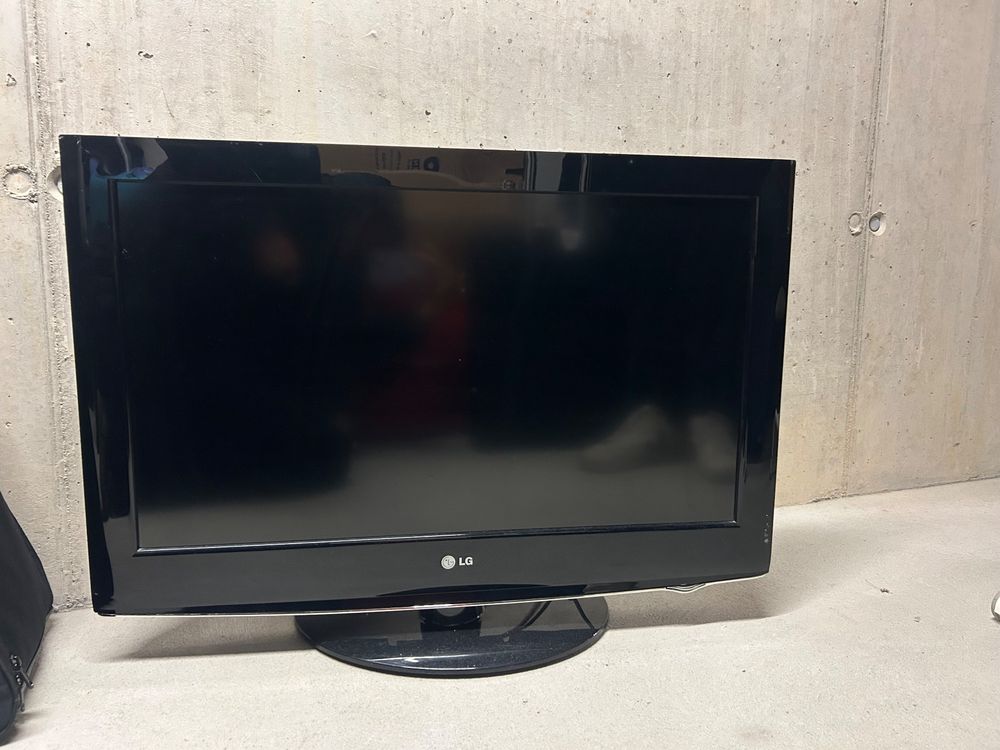 LG 32" Full HD Fernseher (Modell LH3000) – gebraucht, funkti (Gebraucht ...