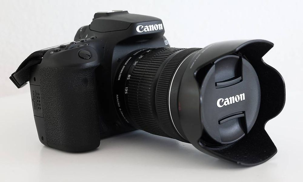 Canon 90D mit EF-S 18-135mm und EF-S 24mm (Gebraucht) in Zollikofen für ...
