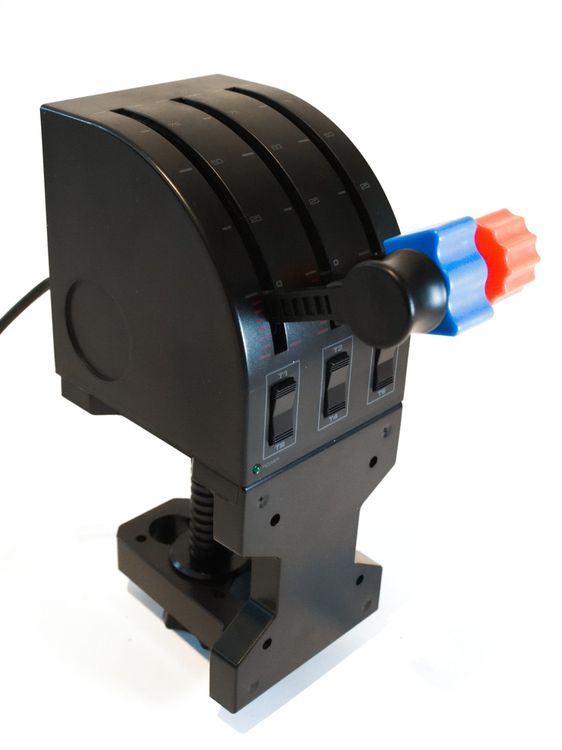 Logitech G Saitek Pro Flight Throttle Quadrant | Kaufen auf Ricardo