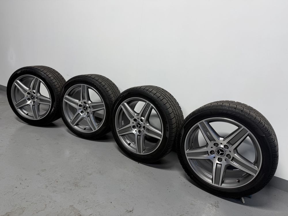 Mercedes E63 AMG W212 original Alufelgen 255/40R18 Pirelli (Neu (gemäss ...