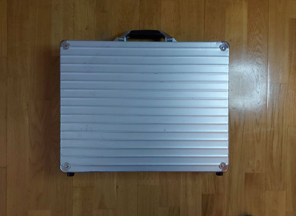 Rimowa Akten Koffer (Gebraucht) in Luzern für CHF 80 – nur Abholung auf ...