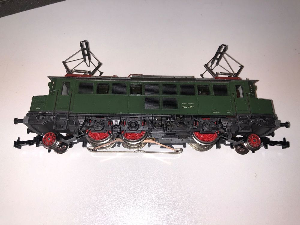 Märklin 3049 E-Lok BR 104 der DB (Gebraucht) in Hinwil für CHF 78 – mit ...