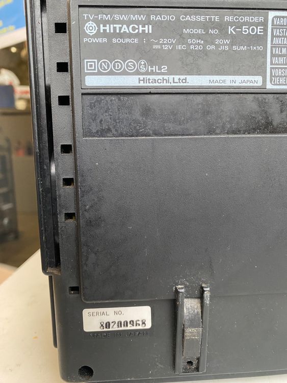 Hitachi K-50E TV-FM/SW/MW RADIO CASSETTE RECORDER (Defekt) in ...