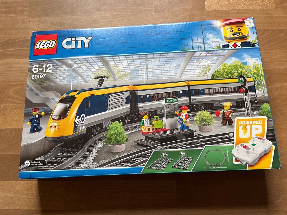 Neuer LEGO City Zug komplett mit Kreis und Fernbedienung neu | Kaufen ...