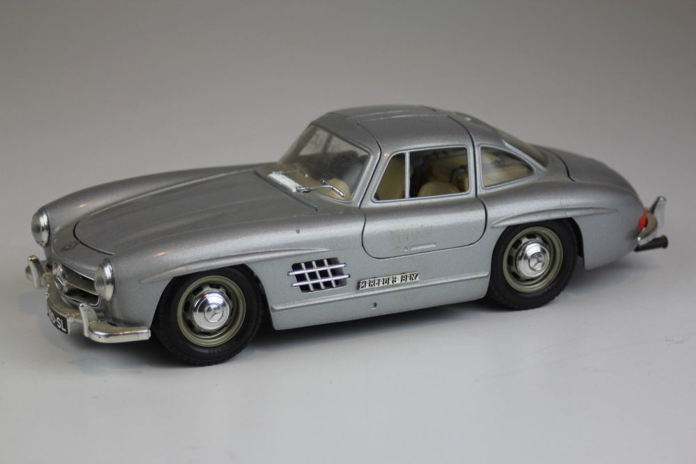 Mercedes-Benz 300 SL Bburago (Gebraucht) in Basel für CHF 1 – mit ...