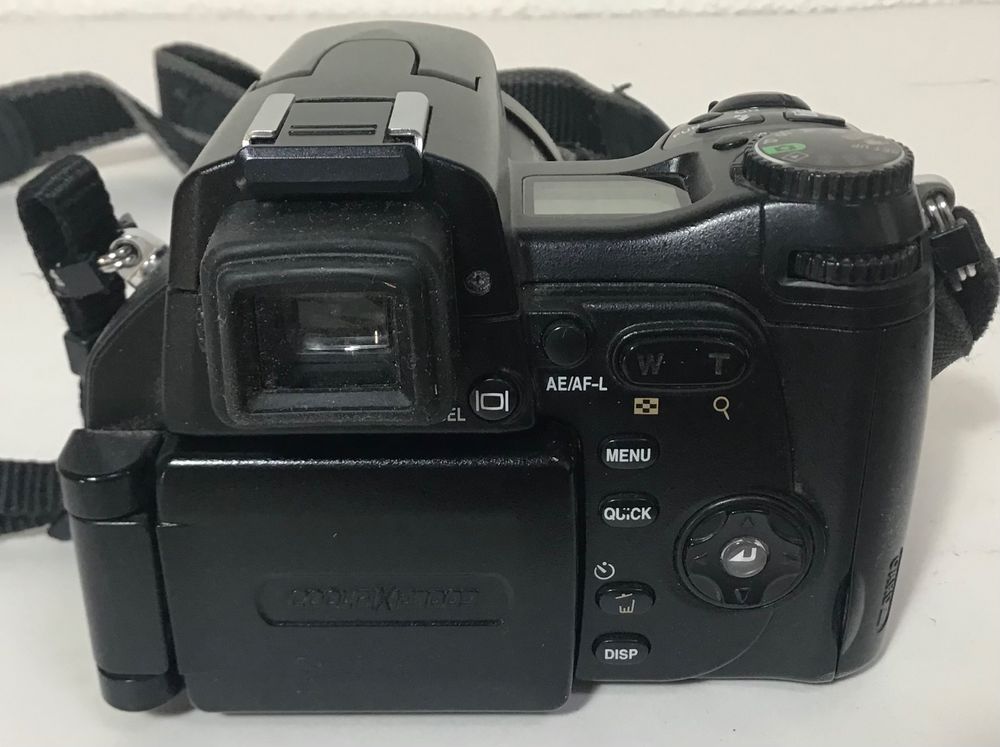 Nikon E8800 Fotoapparat mit Ladegerät | Kaufen auf Ricardo