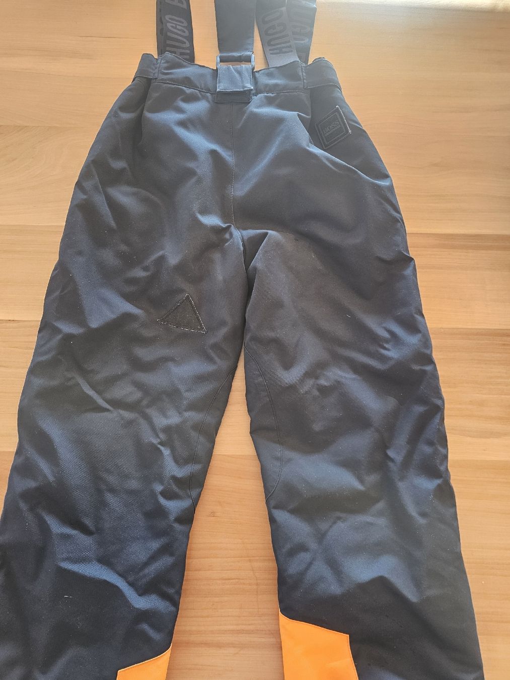 Hugo Boss Skihose/ Schneehose Gr. 140 Top Zustand! (Gebraucht) in La ...